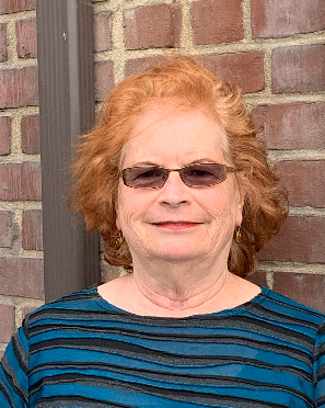 Ellen Woods | About